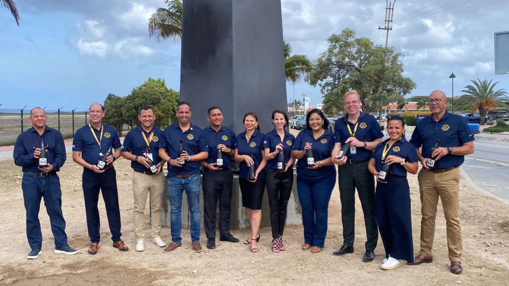 Aruba ta conmemora 100 aña di aviacion cu inauguracion di un monumento ...