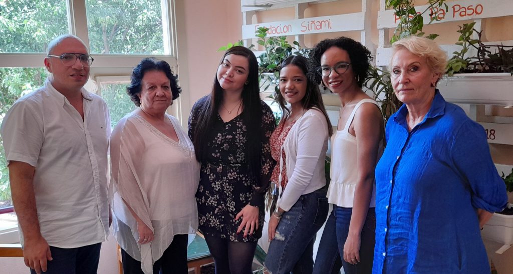 Fundacion Siñami Paso pa Paso Aruba ta introduci e prome edicion di e ...