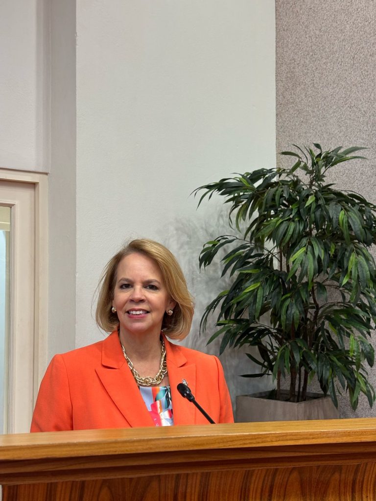 Prome minister Evelyn Wever-Croes ta anuncia retiro di Gabinete Wever-Croes II – Bon Dia Aruba ...