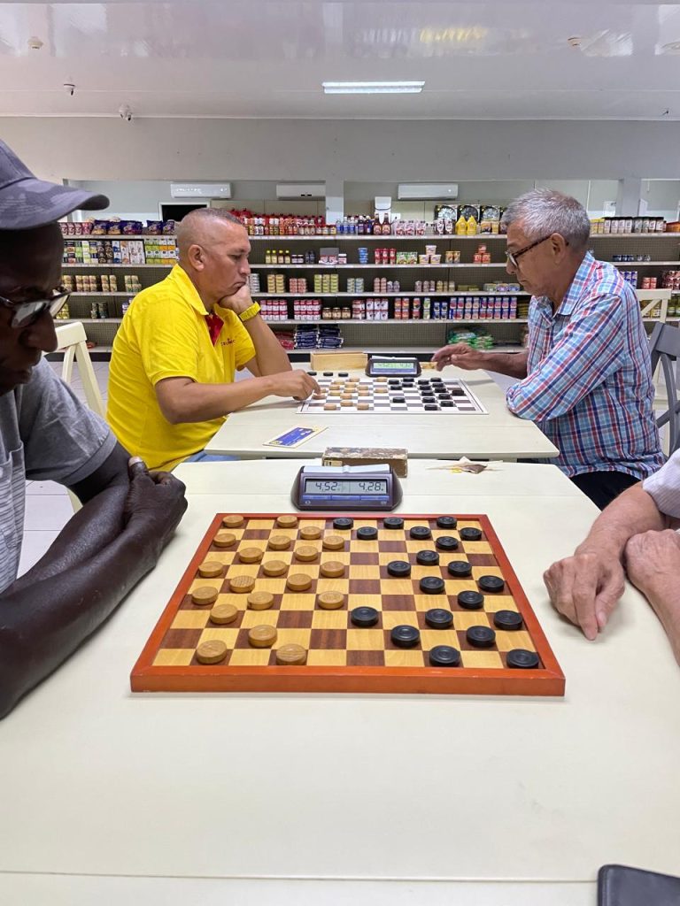 Club di dam Arowak ta bay organisa un torneo special unda tur ...