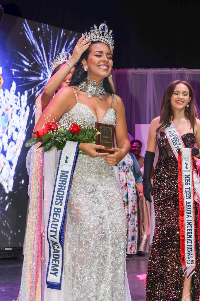 Miss Teen Aruba International 2025: Tara van der Werk – Bon Dia Aruba ...