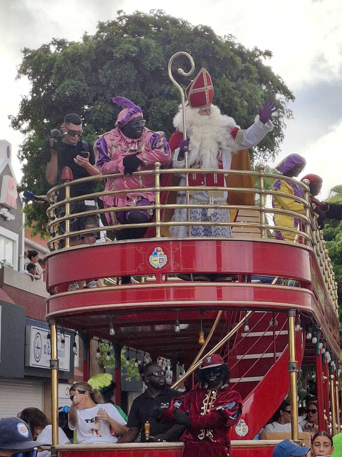 Muchanan ta duna bon bini na Sinterklaas! – Bon Dia Aruba | Noticia di ...